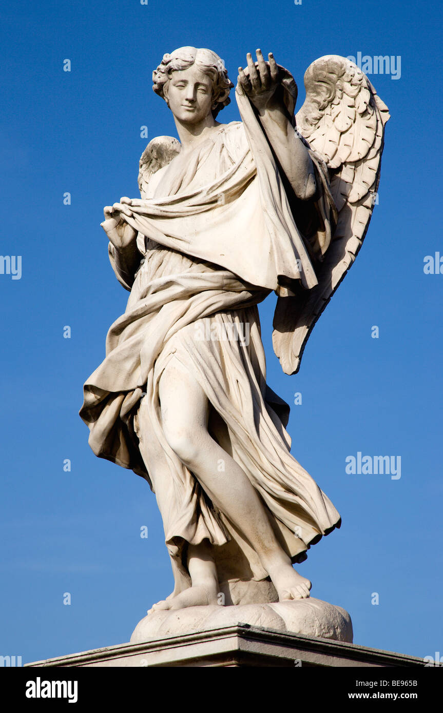 Statue of a winged woman hi-res stock photography and images - Alamy