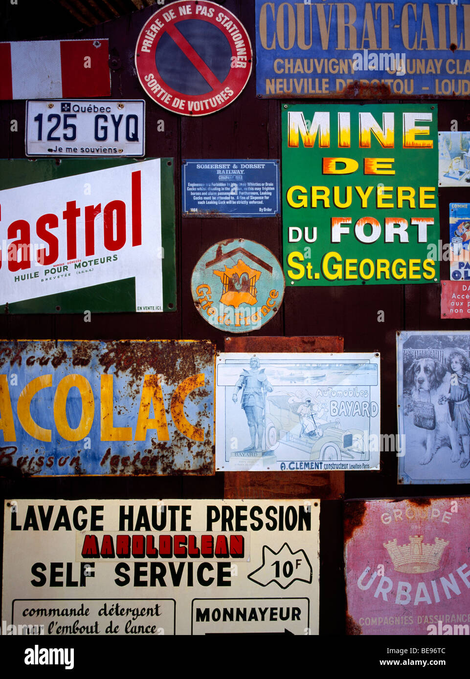 Advertising enamel signs hi-res stock photography and images - Alamy