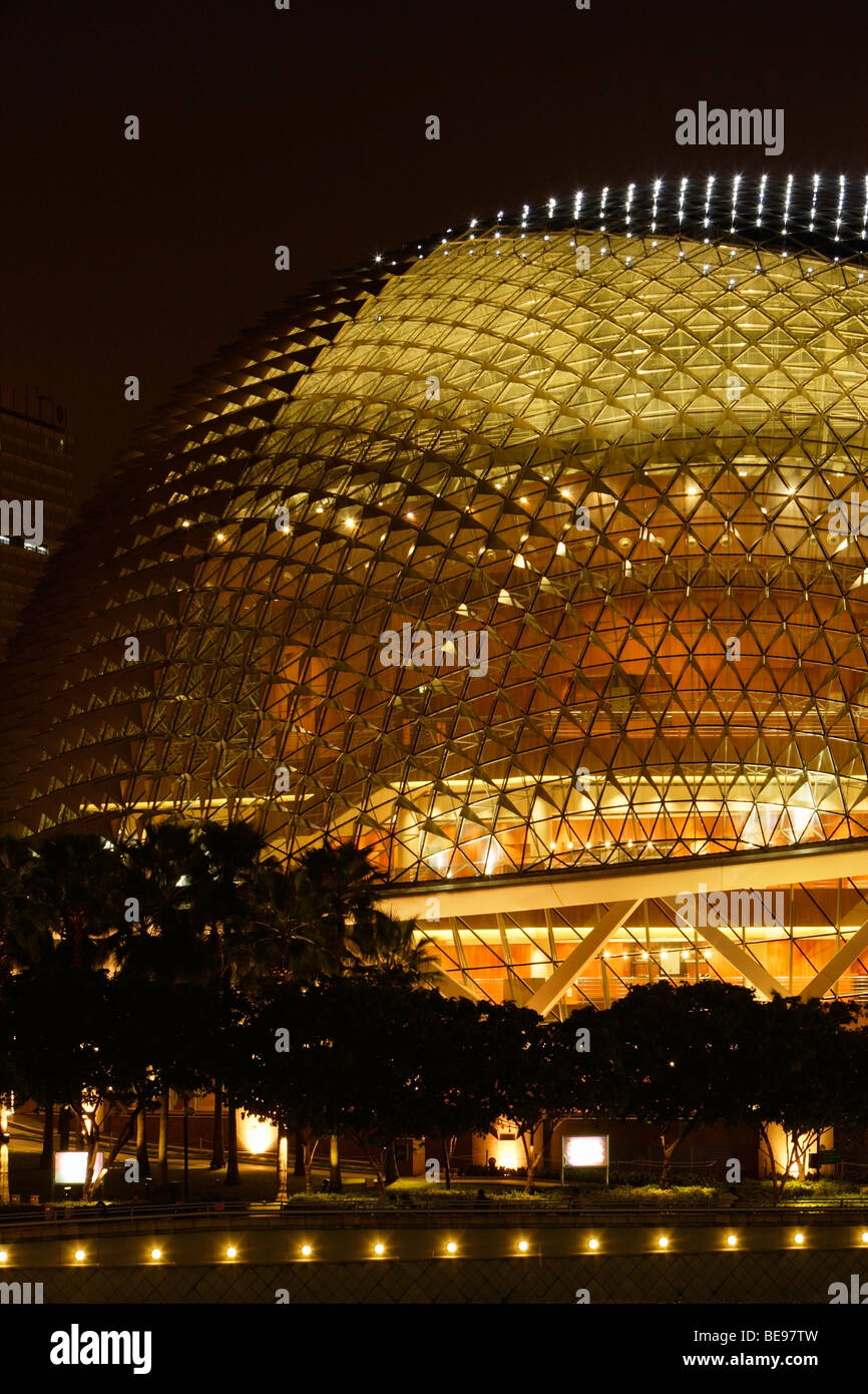 Theater exterior night hi-res stock photography and images - Alamy