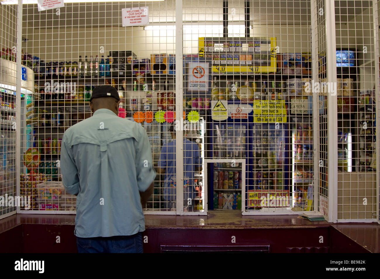 Convenience store counter uk hi-res stock photography and images - Alamy