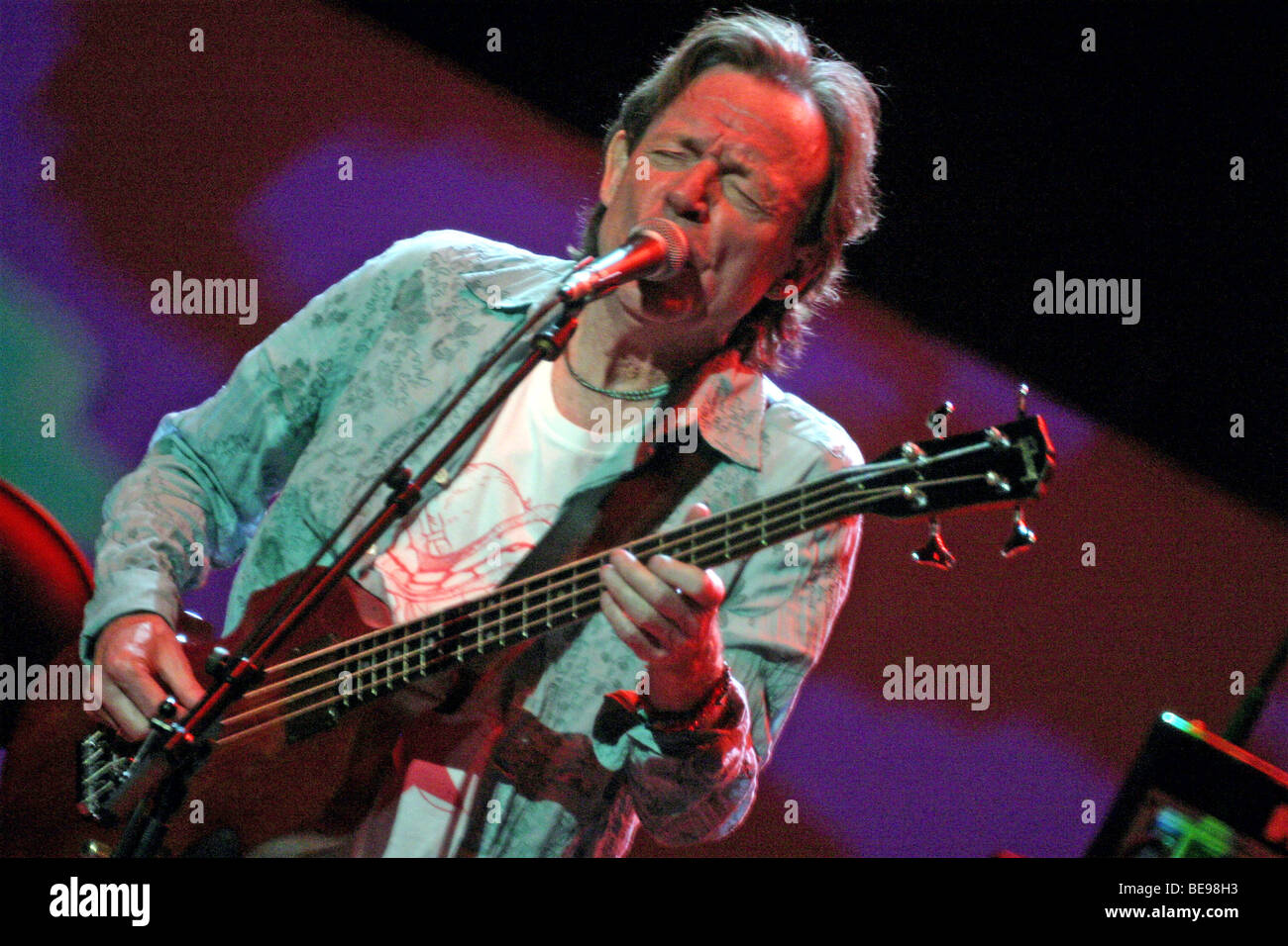 Cream albert hall 2005 hi-res stock photography and images - Alamy
