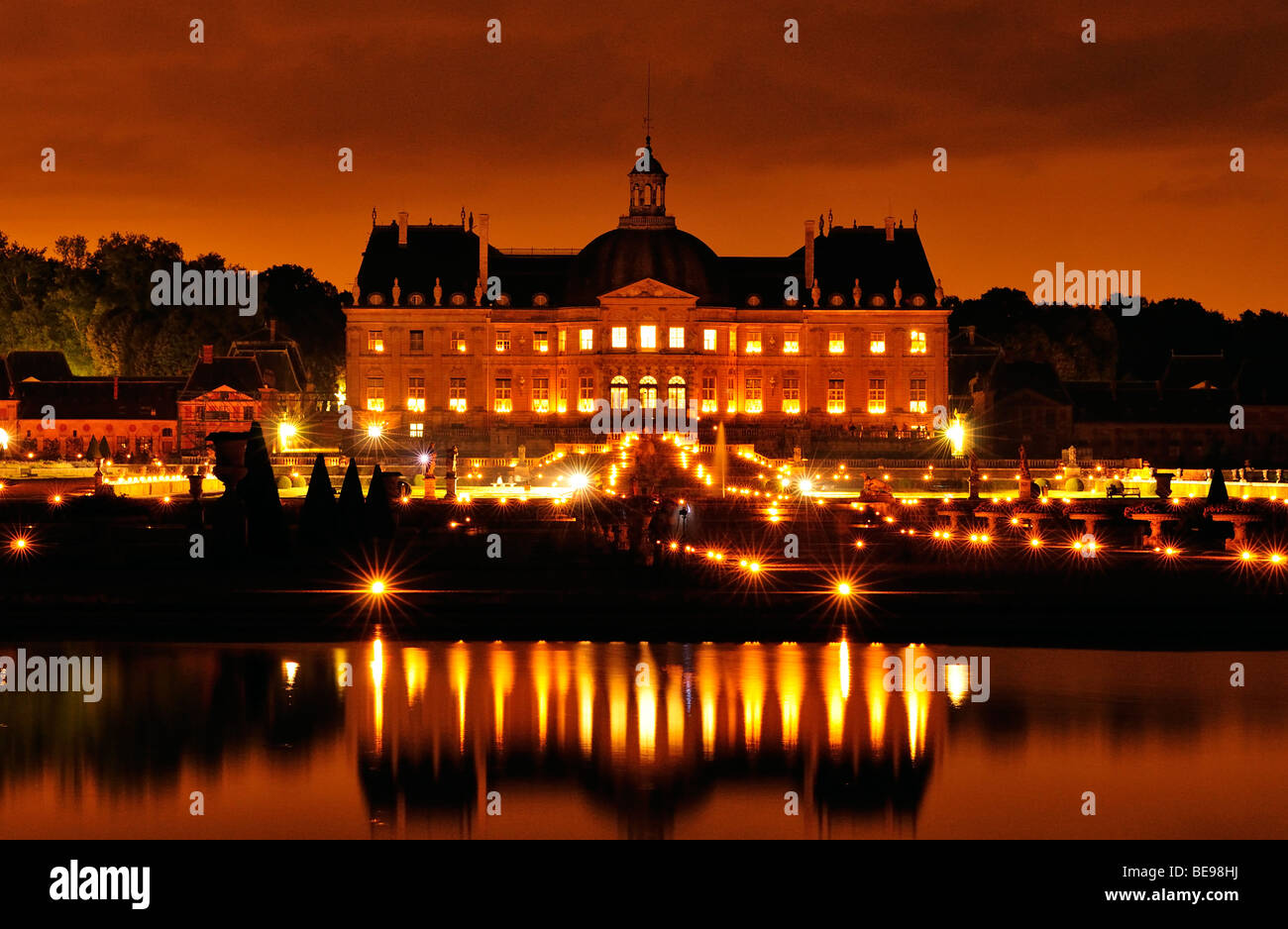 Vaux le Vicomte Chateau castle Candlelight evening Stock Photo - Alamy