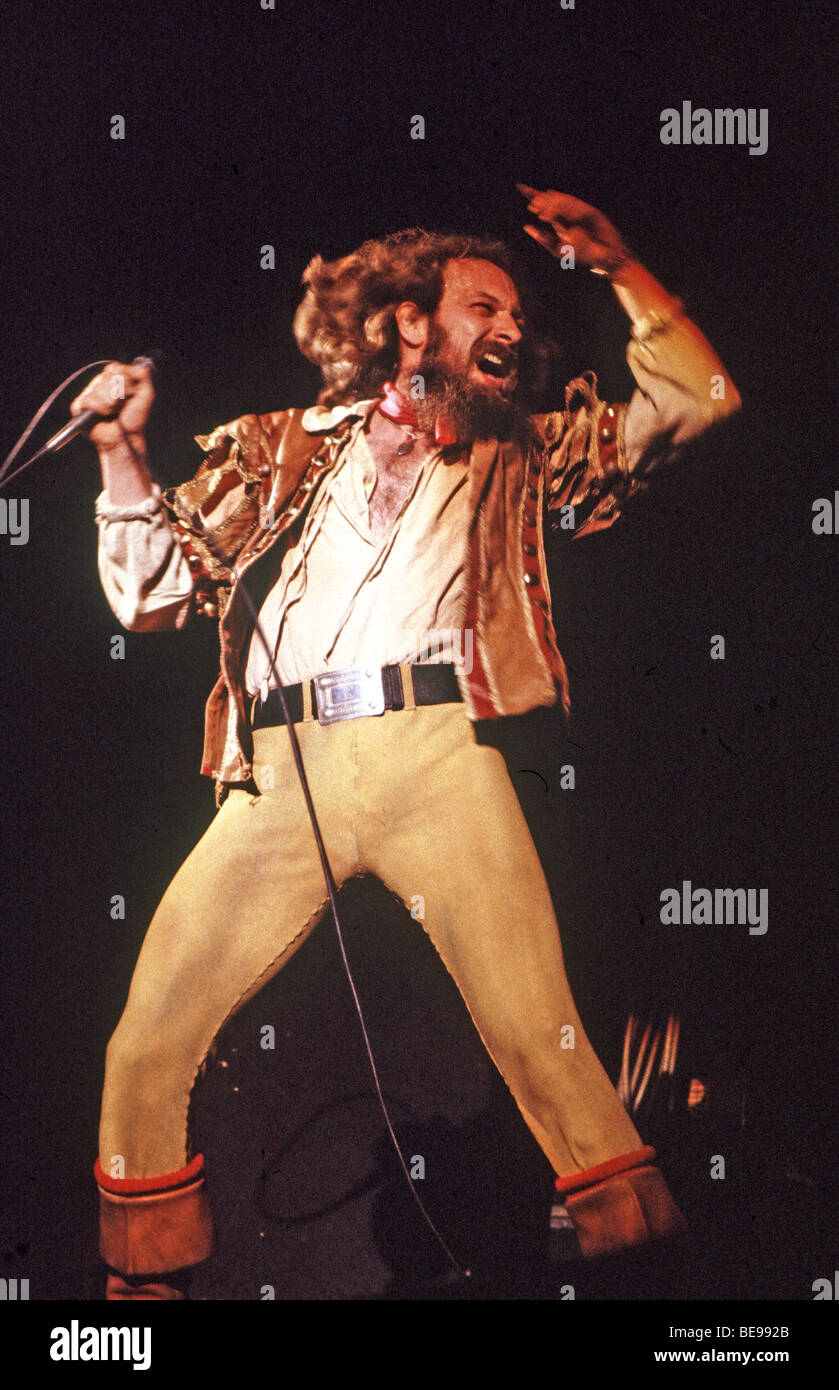 Jethro tull 1971 hi-res stock photography and images - Alamy