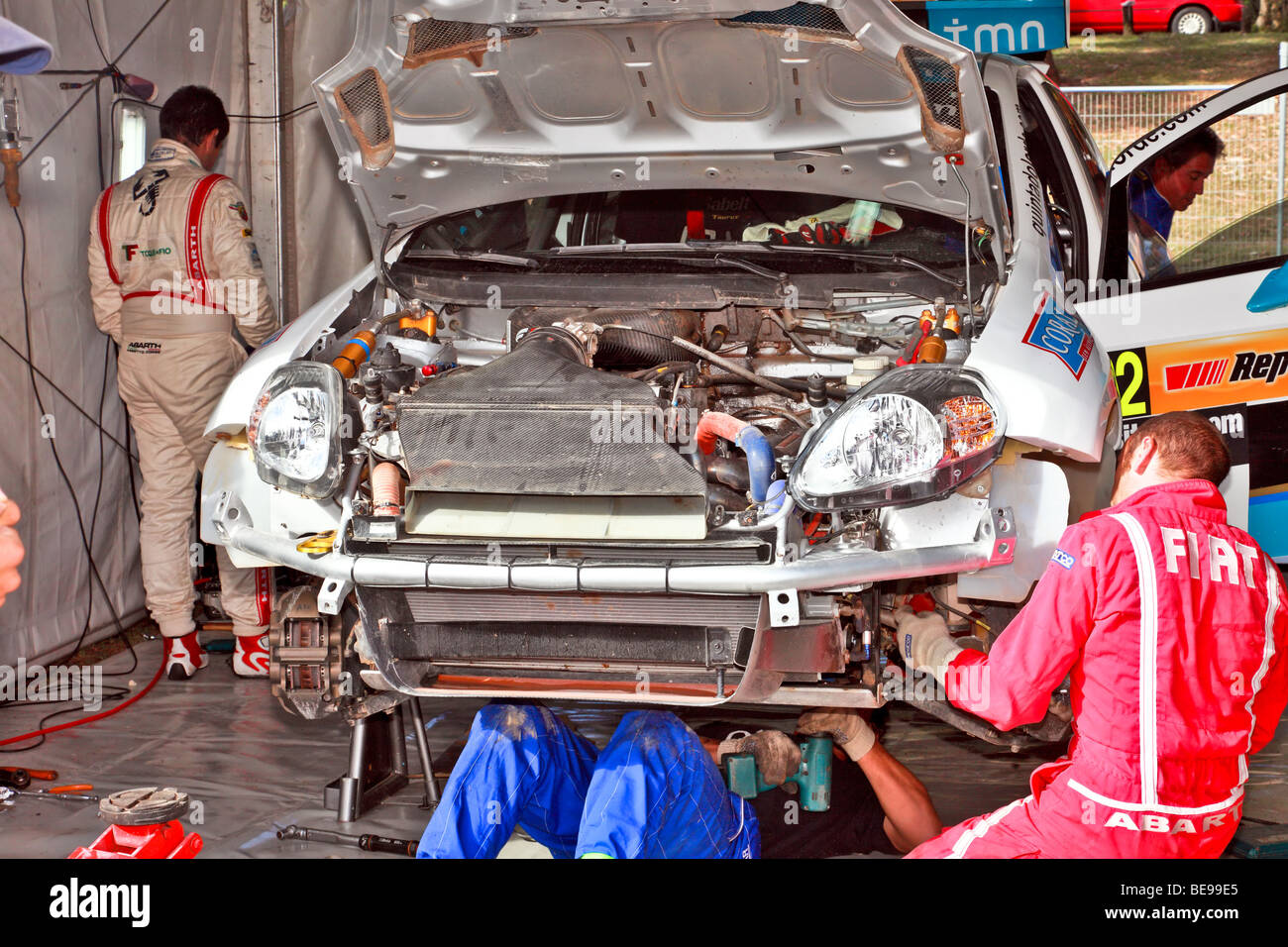 Motorsport: Rally Australia 2009/WRC rally car moving into its pit stop ...