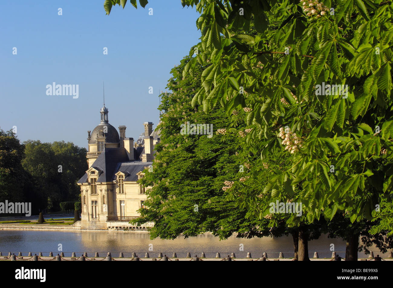 Chateau de chantilly castle oise hi-res stock photography and images ...