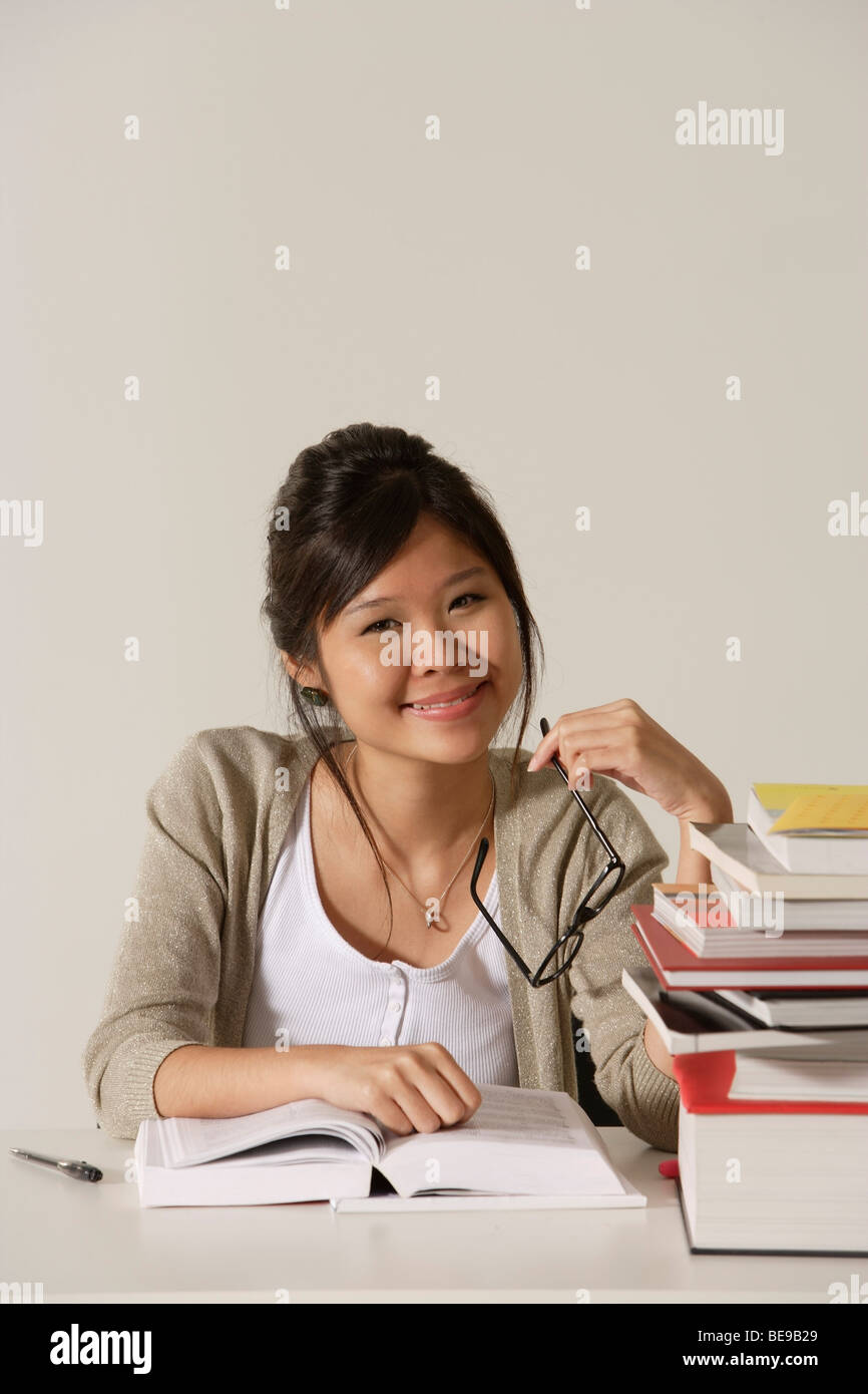 Singapore student studying hi-res stock photography and images - Alamy