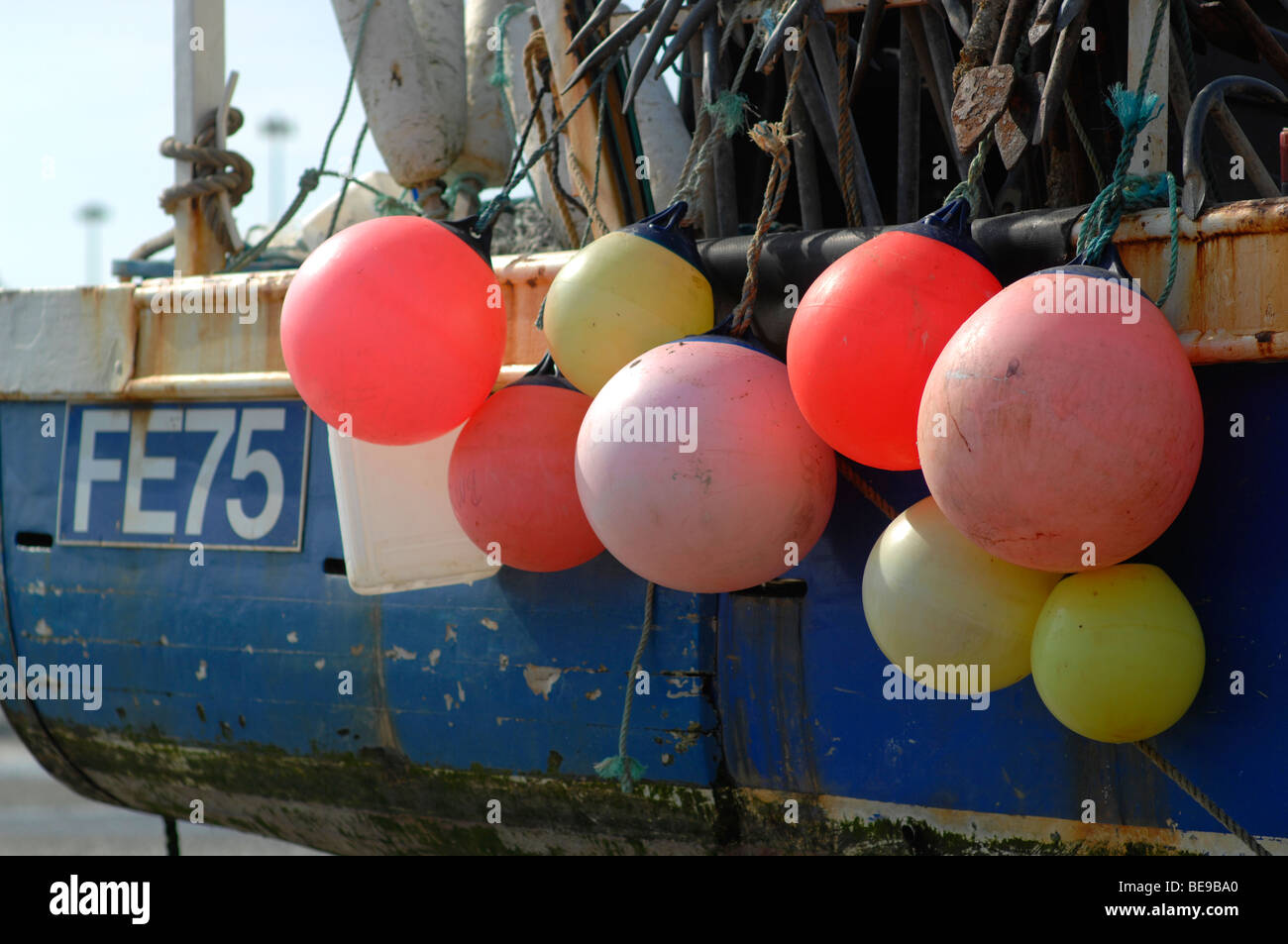 Trawler chains and ropes hi-res stock photography and images - Alamy