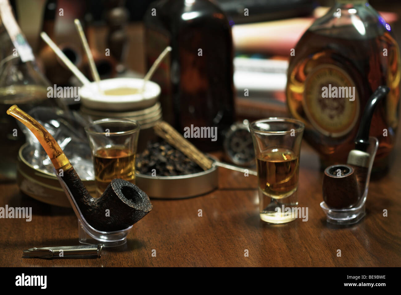 Pipe and liquors Stock Photo - Alamy