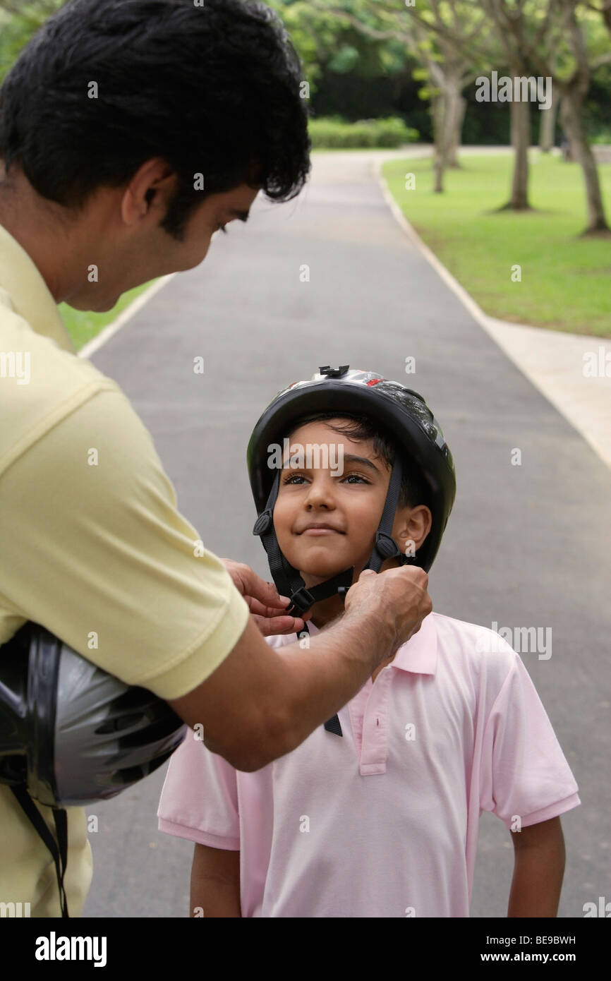 Teaches son bike hi-res stock photography and images - Alamy