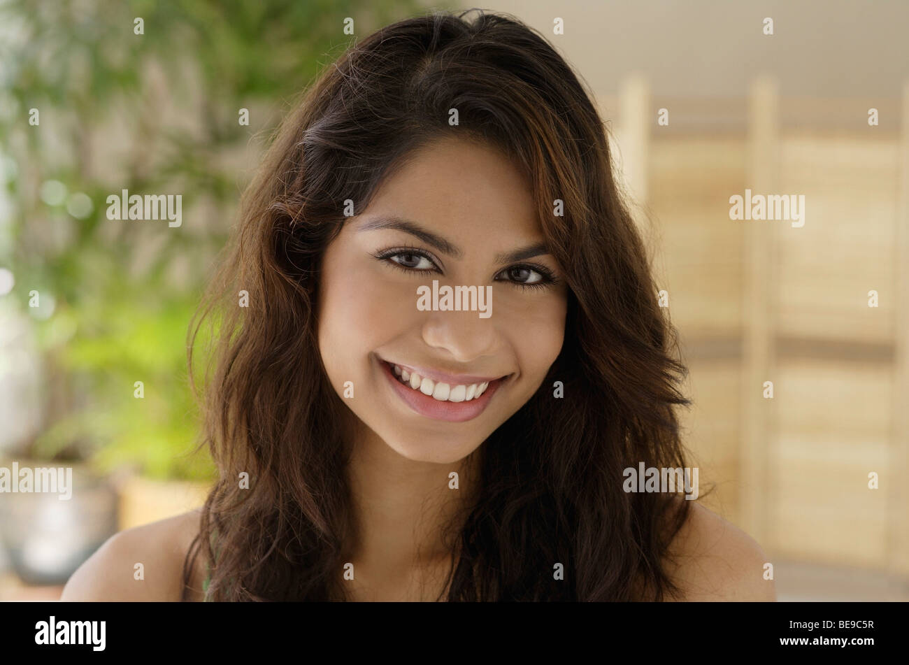 A portrait of a woman smiling Stock Photo - Alamy