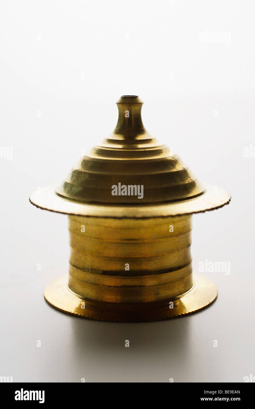 Brass oil tea hi-res stock photography and images - Alamy