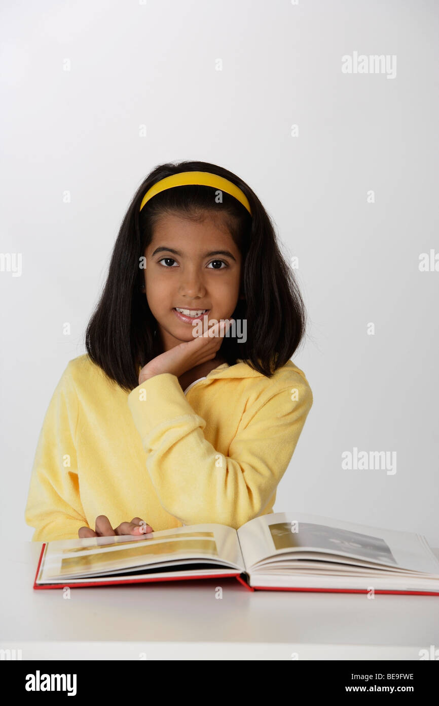 girl reading book Stock Photo - Alamy