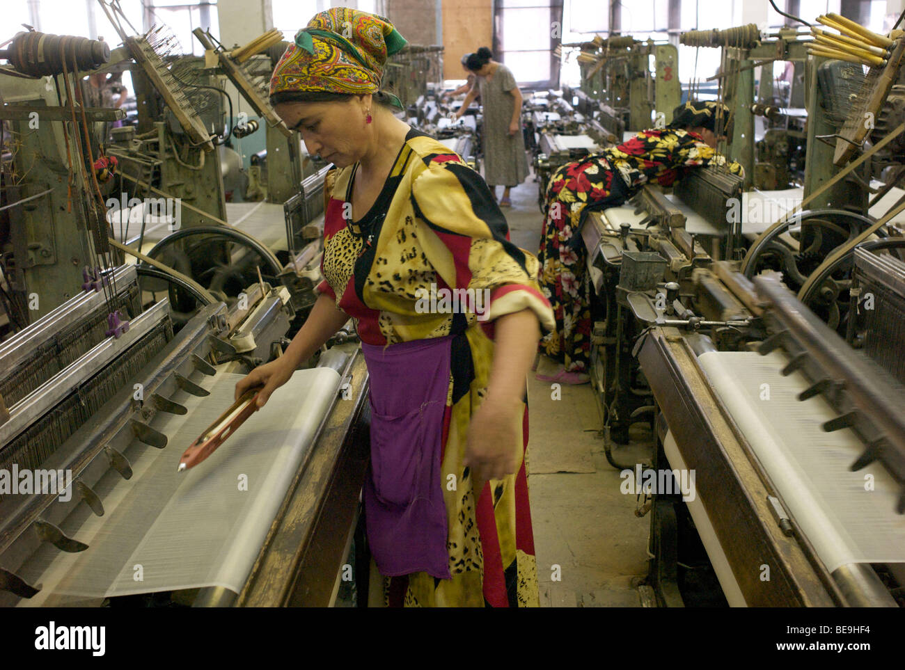Margilan (Uzbekistan) : Traditional silk factory Stock Photo - Alamy