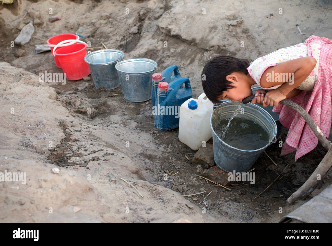 Mouinak (Uzbekistan) : Drinking water Stock Photo - Alamy