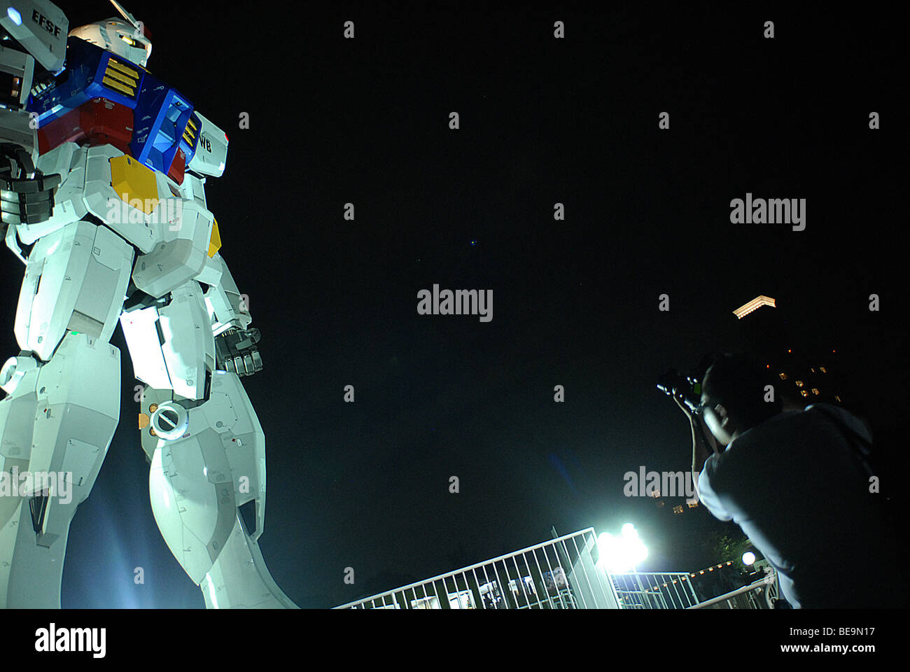 Japan, Tokyo: Replica of the robot (or mecha) of the "Gundam".anime ...