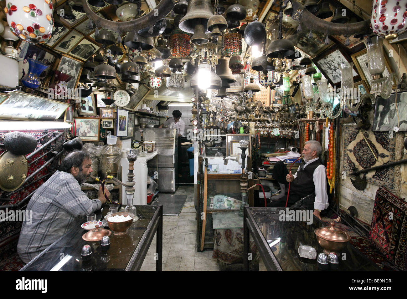 Isfahan iran tea house hi-res stock photography and images - Alamy