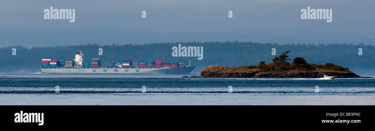 "A container ship heads to the Pacific Stock Photo - Alamy