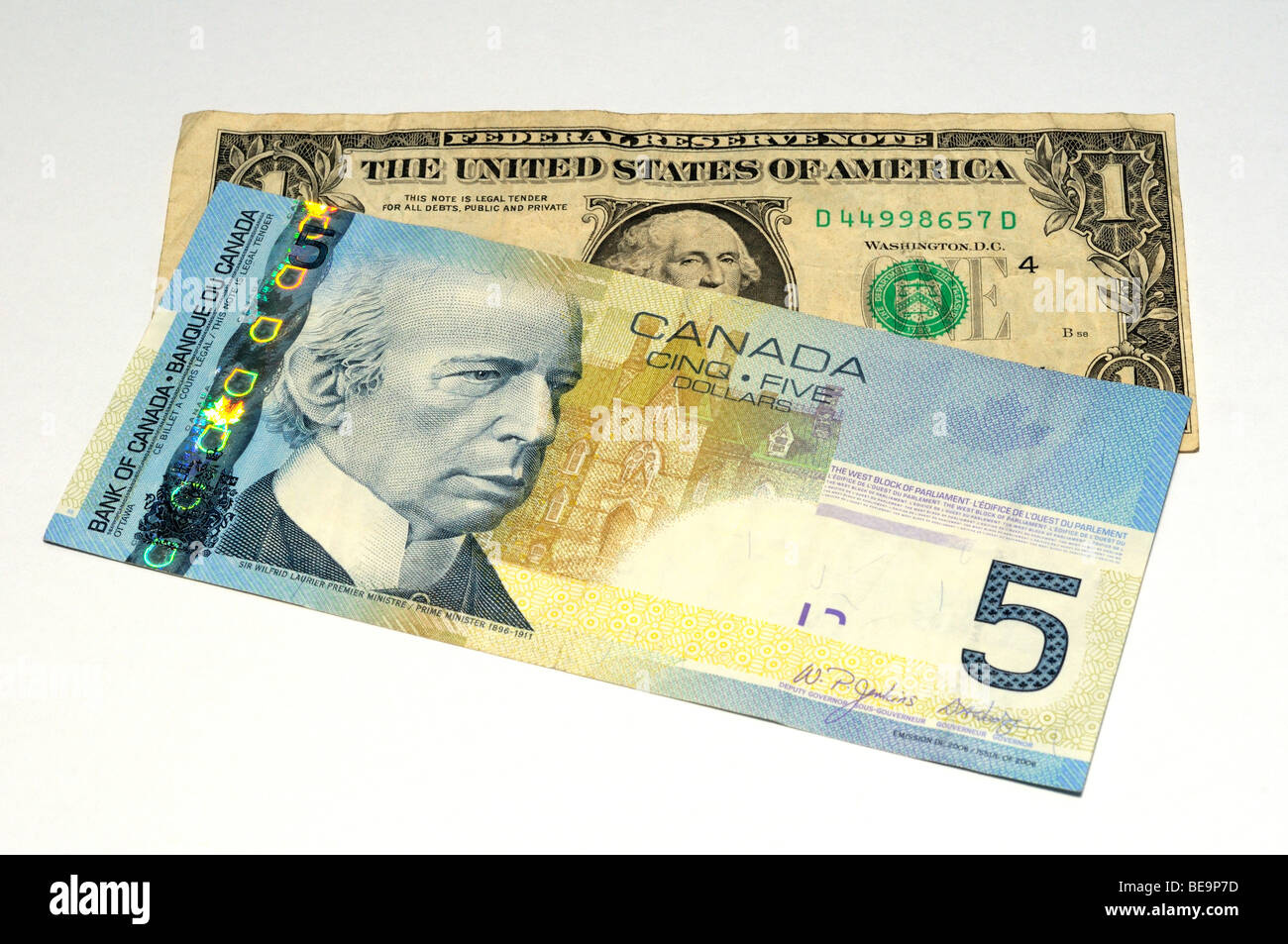 Canada Dollar and US Dollar Bank Notes Stock Photo - Alamy