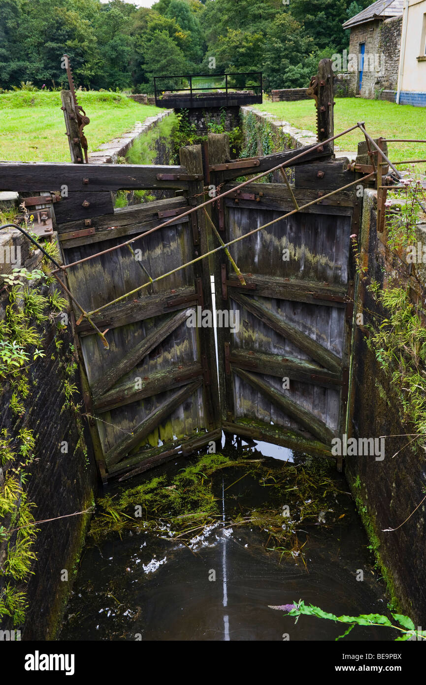 Derelict canal uk hi-res stock photography and images - Alamy