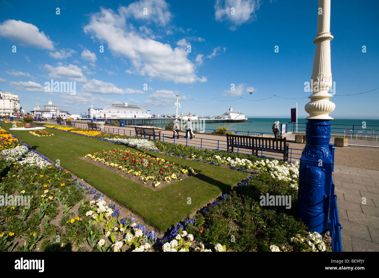 Eastbourne promenade walk hi-res stock photography and images - Alamy