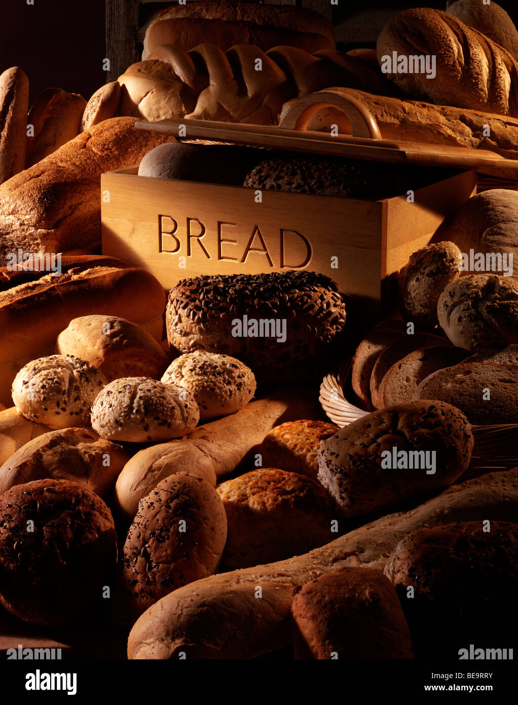 WOODEN BREAD BOX WITH BREAD SELECTION Stock Photo - Alamy