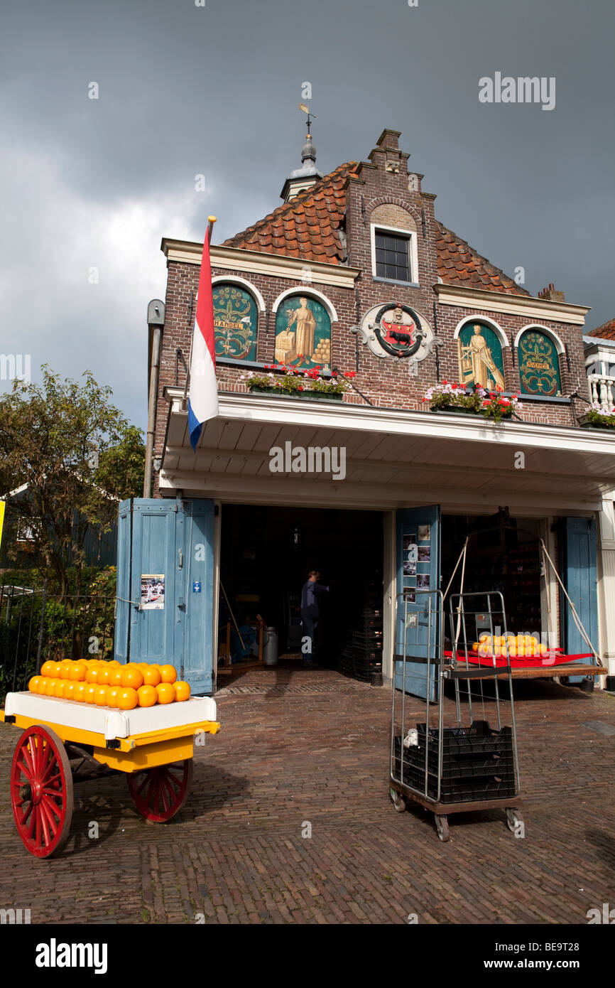 Edam cheese open market store, Holland Stock Photo - Alamy