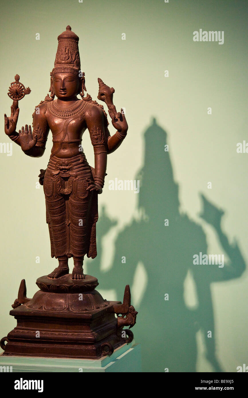 12th c Chola Bronze of Lord Vishnu at the National Museum in Delhi ...