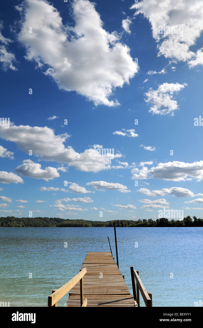 Jetty lake blue hi-res stock photography and images - Alamy