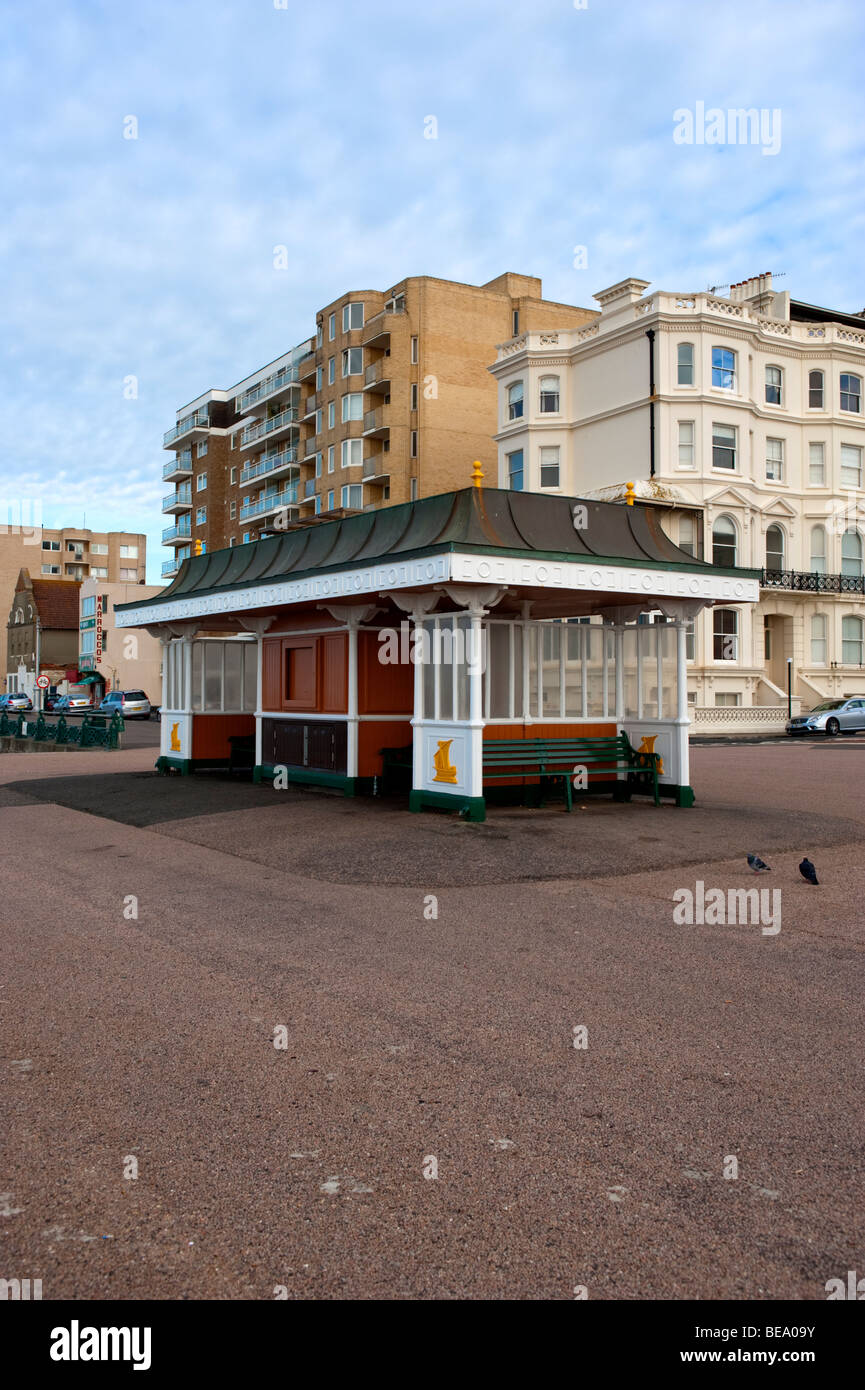 Covered promenade hi-res stock photography and images - Alamy