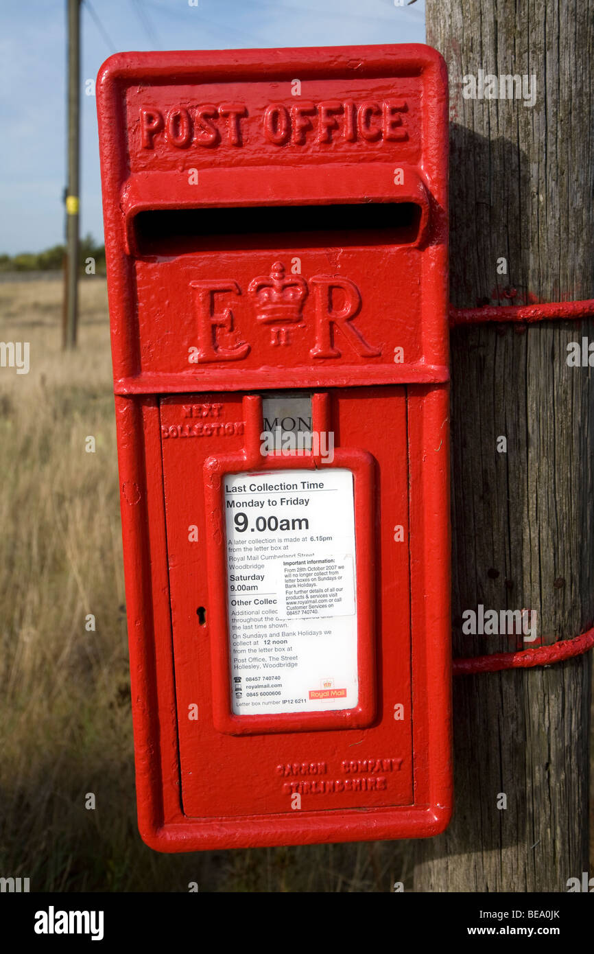 Red post box Stock Photo - Alamy