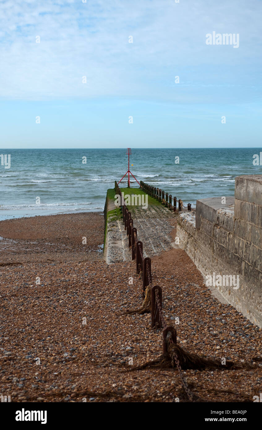 Sea wall and chain fence in Hove Stock Photo - Alamy
