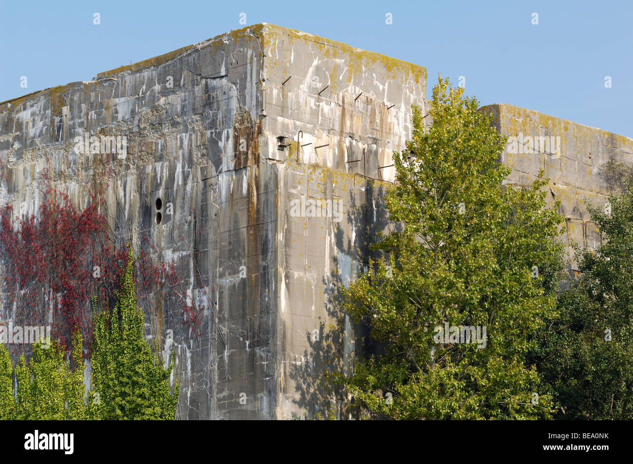 Submarine bunker valentin hi-res stock photography and images - Alamy