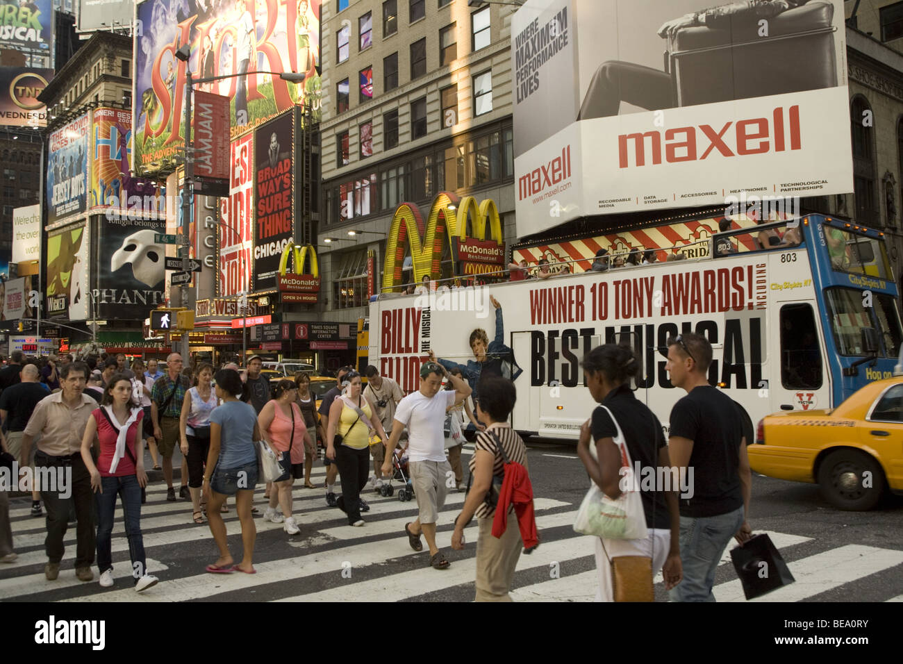Manhattan crosswalk people crowds times square city urban pedestrians ...