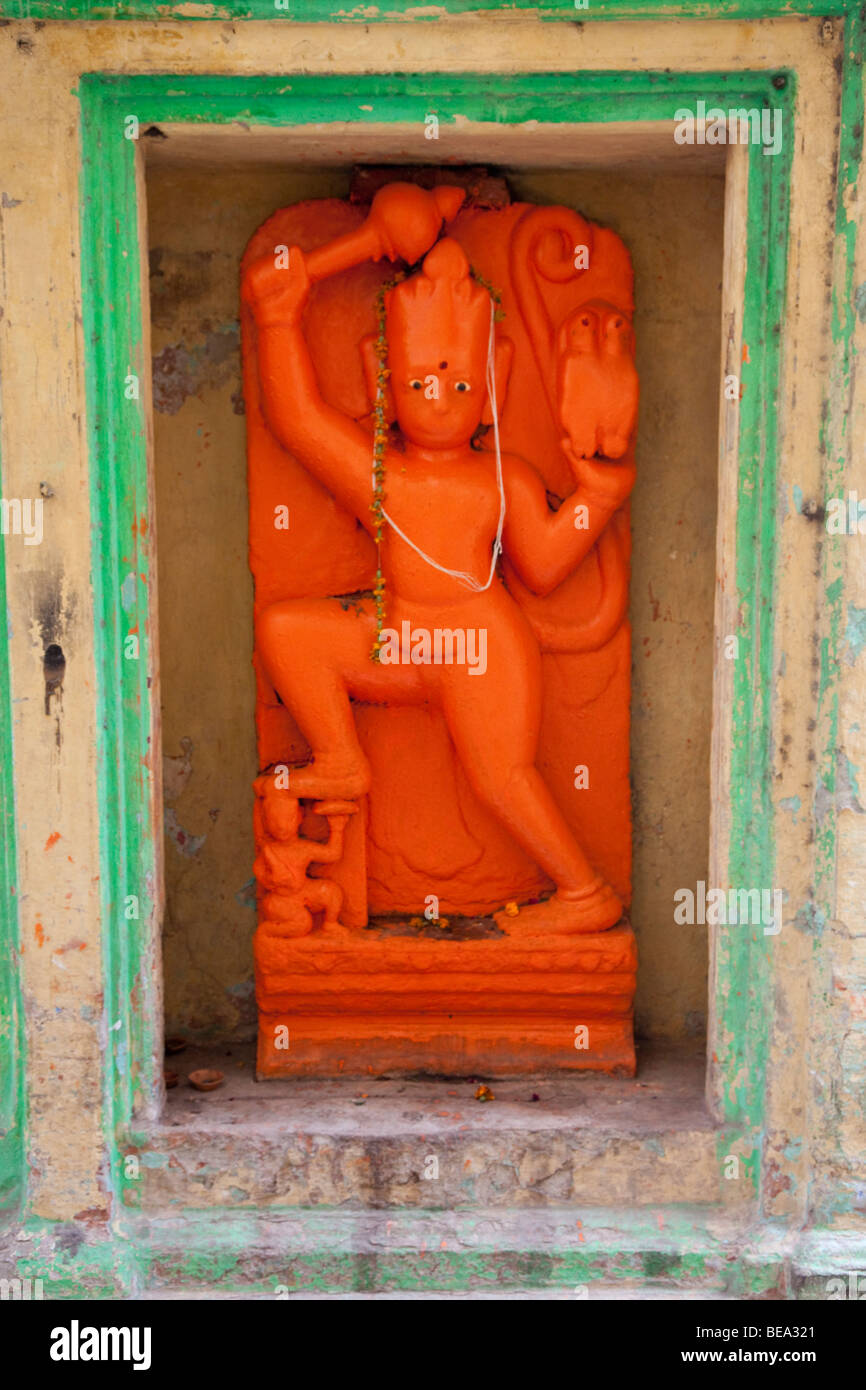 Varanasi india hindu monkey hi-res stock photography and images - Alamy