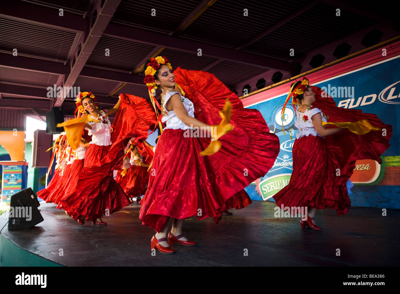 Ballet Folklorico Resurrecion performs traditional Mexican folk dances ...