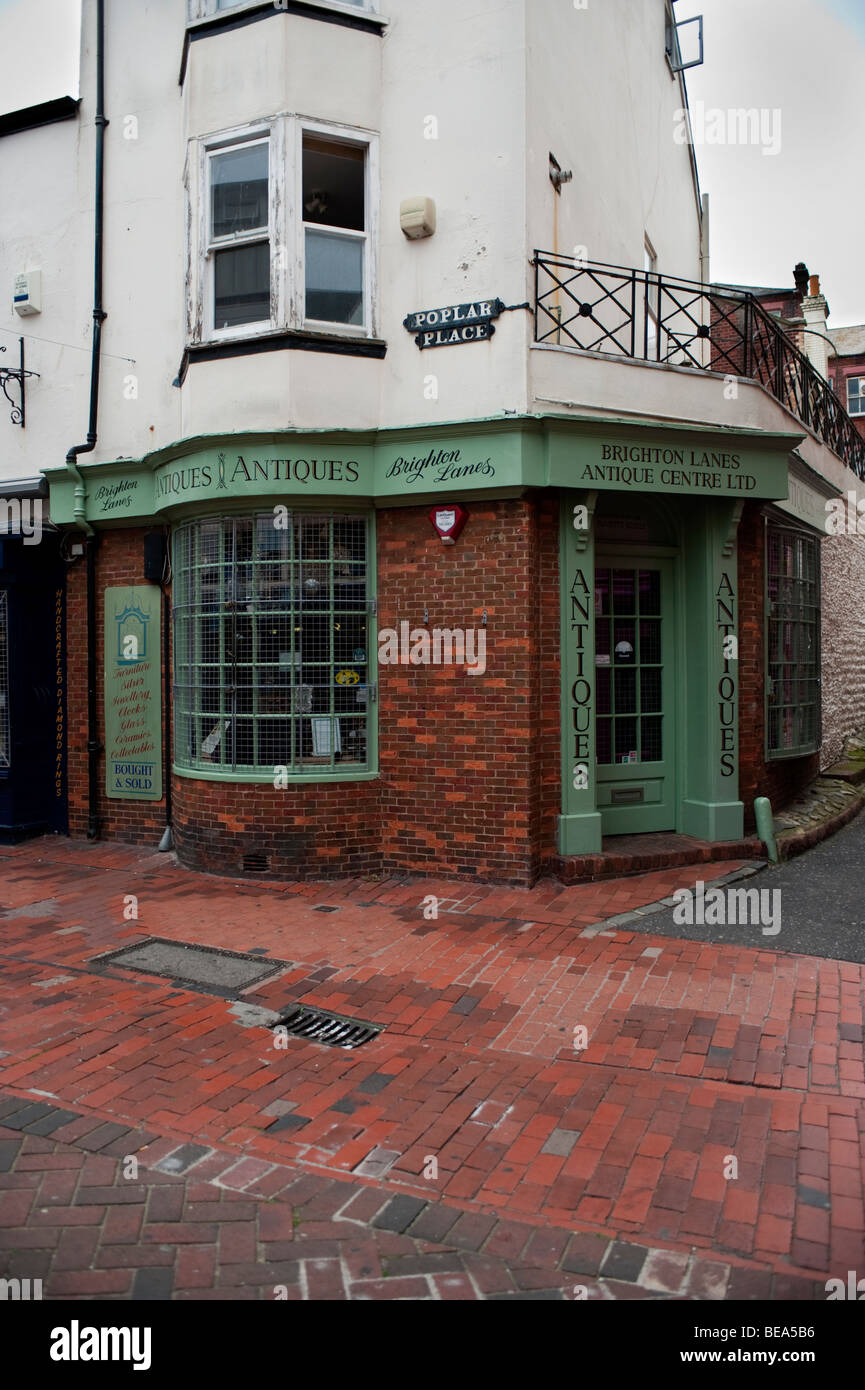 Antique shops brighton hi-res stock photography and images - Alamy