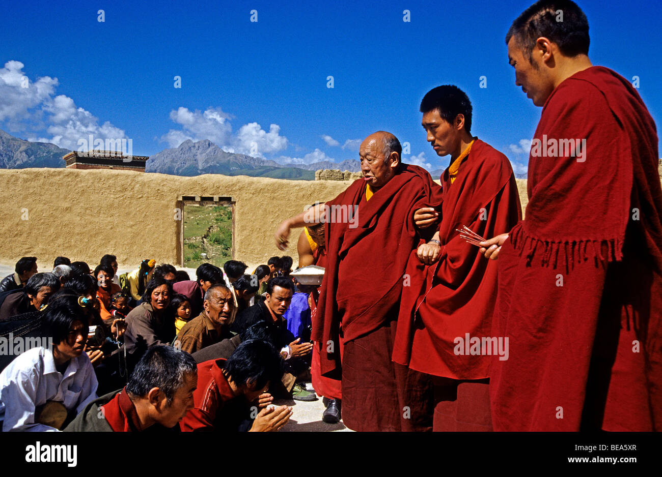 Lama pema damcheu kempo hi-res stock photography and images - Alamy