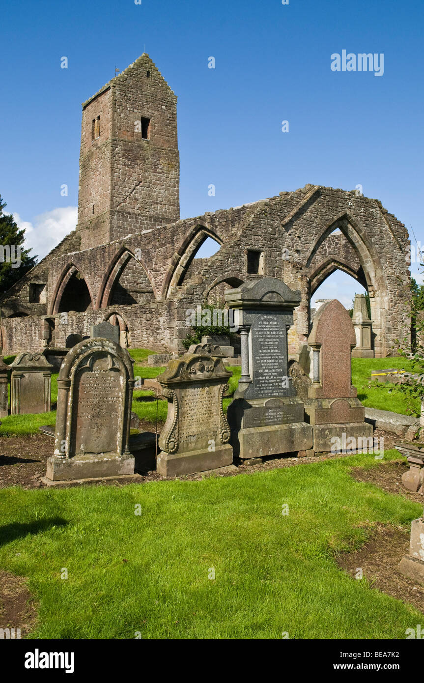 Muthill old parish church hi-res stock photography and images - Alamy