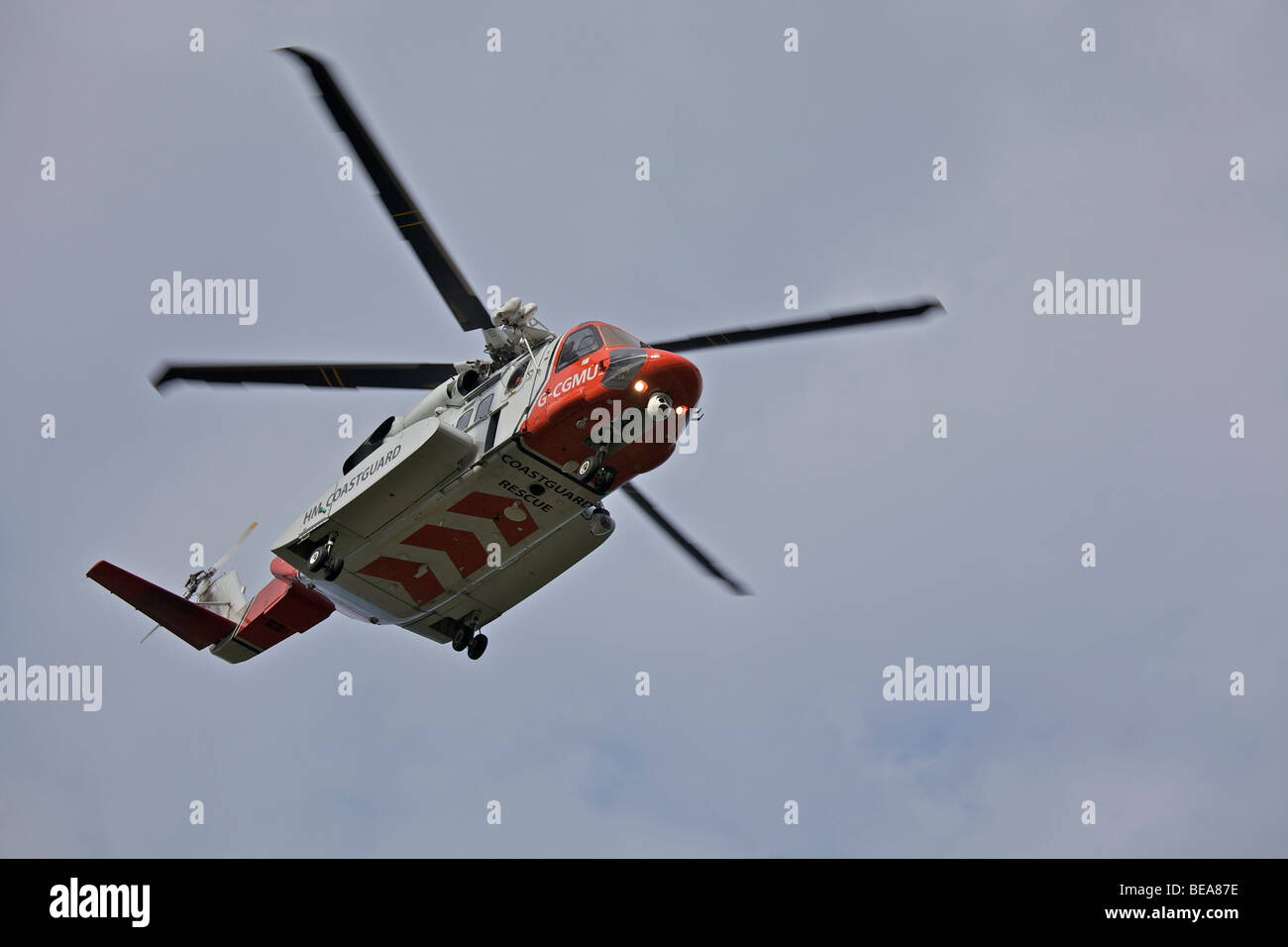 Overhead helicopter hi-res stock photography and images - Alamy