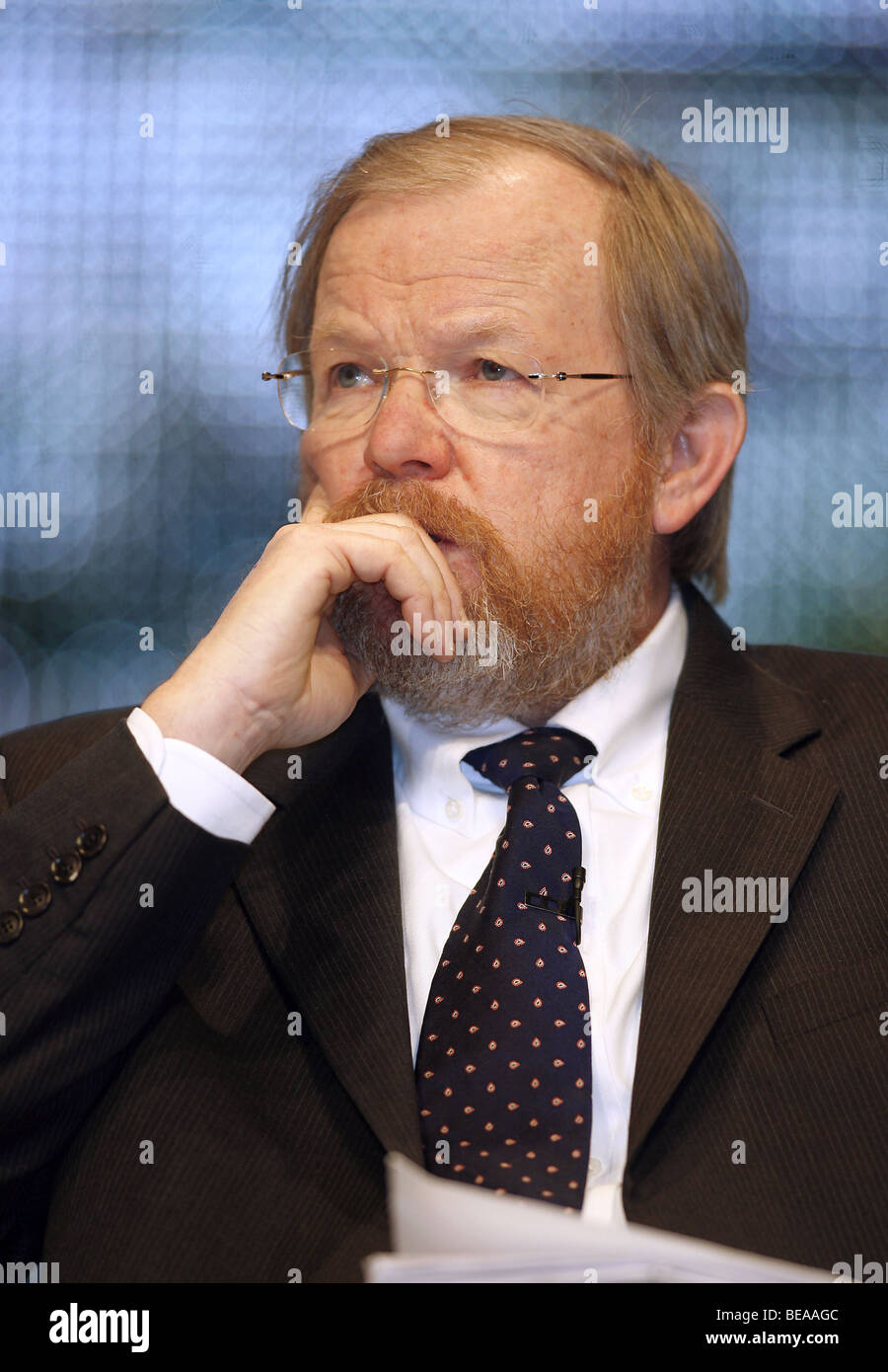 Bill bryson hi-res stock photography and images - Alamy