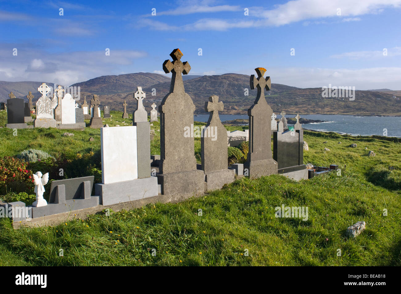 Irish grave hi-res stock photography and images - Alamy