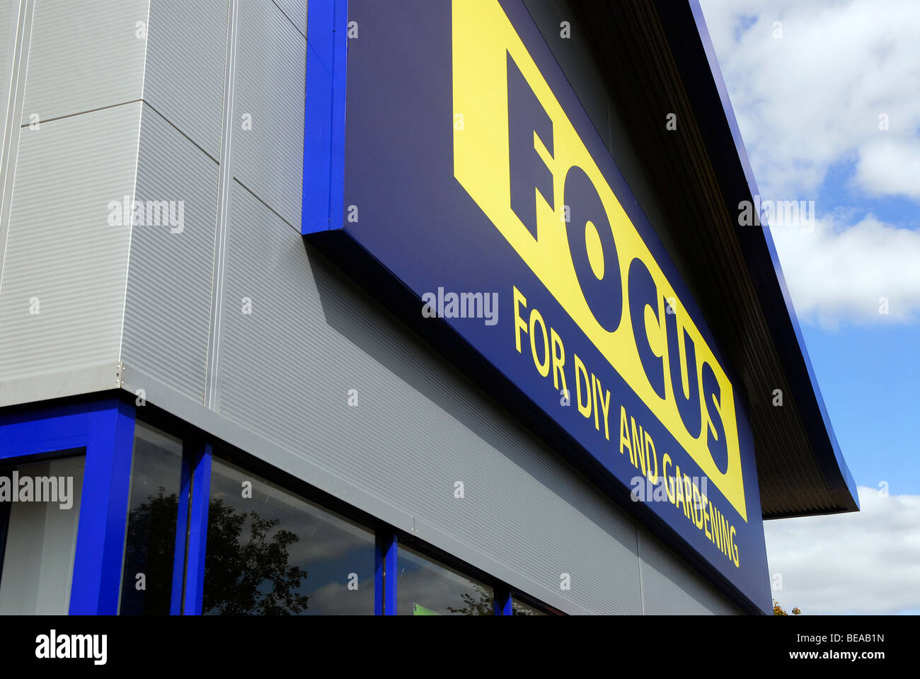 Focus diy store shop retail hi-res stock photography and images - Alamy