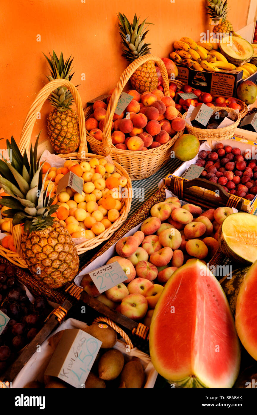 Fruit exterior hi-res stock photography and images - Alamy