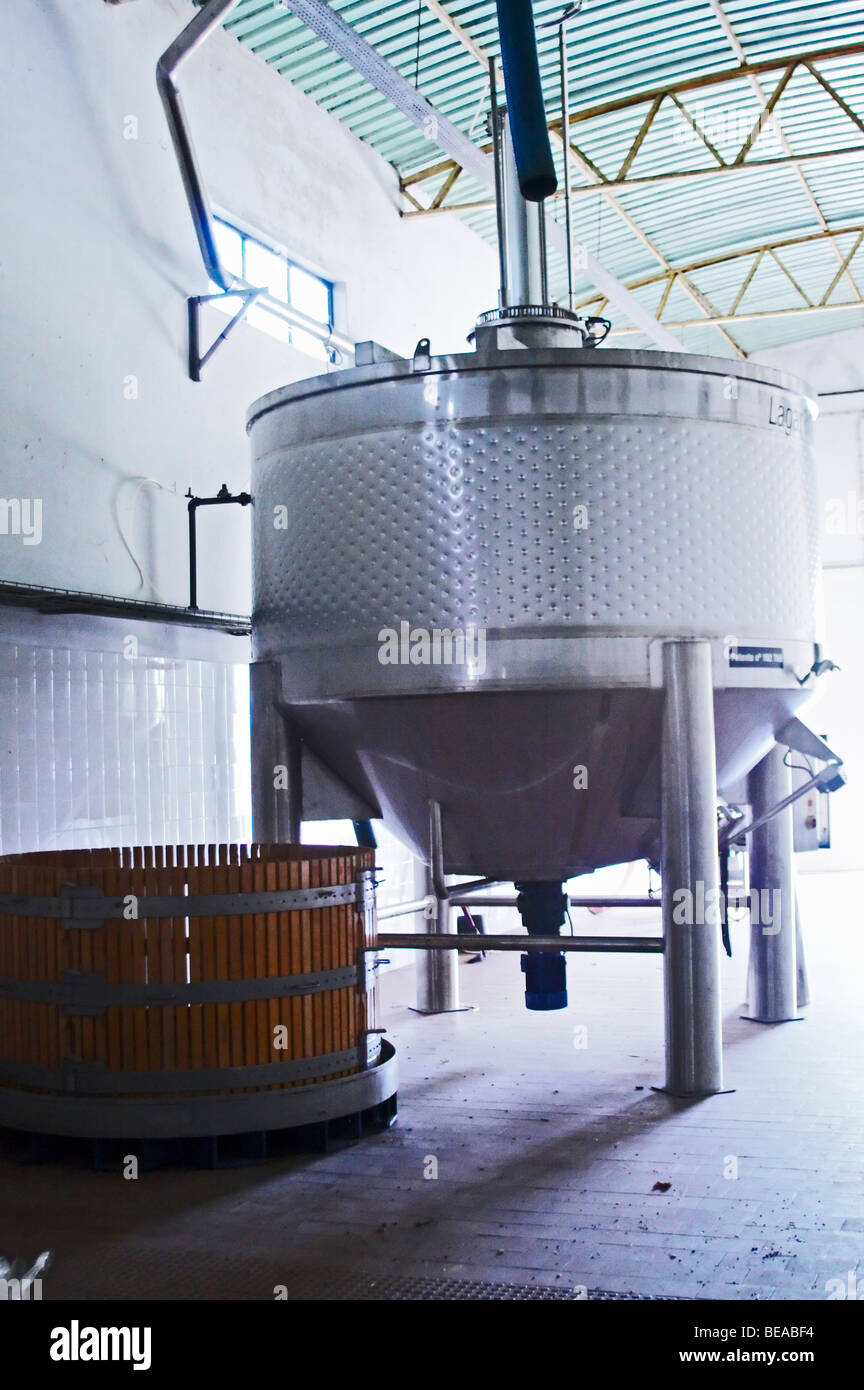 Rotating tank hi-res stock photography and images - Alamy