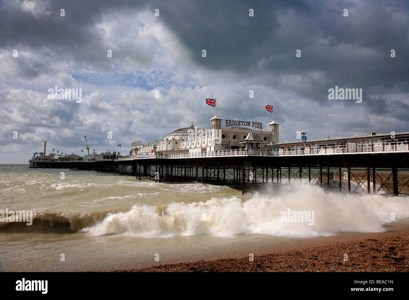 Rough sea piers hi-res stock photography and images - Alamy