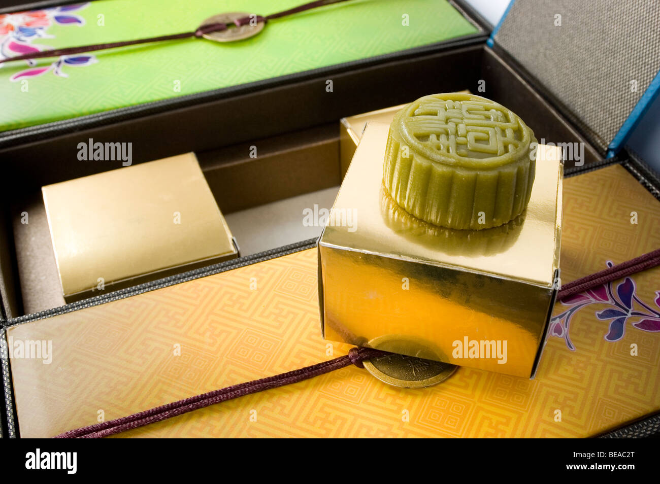 Chinese Mooncake Festival - famous, legendary mooncake packed as gift ...