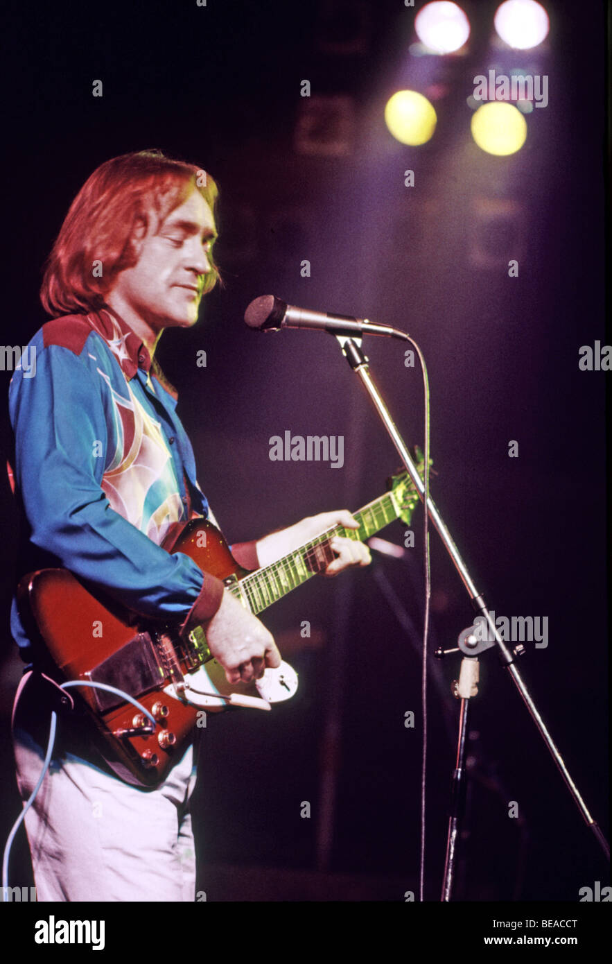 DAVE MASON - UK rock guitarist about in 1975 Stock Photo - Alamy