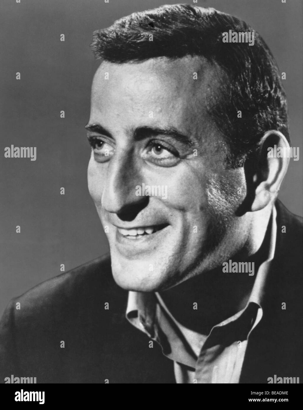 Tony bennett singer hi-res stock photography and images - Alamy