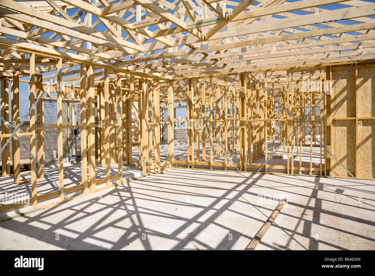 Horizontal construction hi-res stock photography and images - Alamy