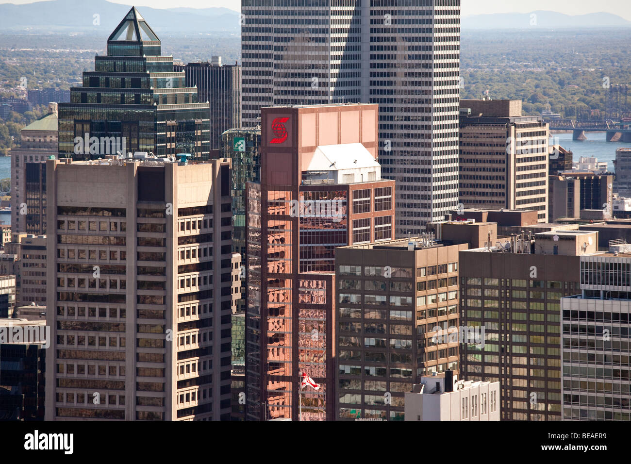 View montreal downtown skyline mount hi-res stock photography and ...